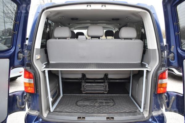 Blue Volkswagen Caravelle 2005 in Kuldiga, with an engine capacity of 2.50 L and mileage of 0 thousand km for 6700 €, photo 9 on AUTOMOTO.COM.LV