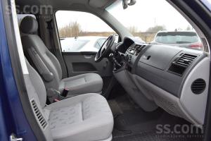 Blue Volkswagen Caravelle 2005 in Kuldiga, with an engine capacity of 2.50 L and mileage of 0 thousand km for 6550 €, photo 6 on AUTOMOTO.COM.LV