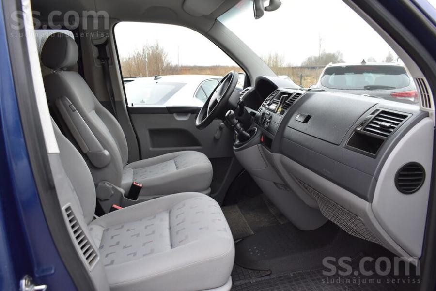 Blue Volkswagen Caravelle 2005 in Kuldiga, with an engine capacity of 2.50 L and mileage of 0 thousand km for 6550 €, photo 6 on AUTOMOTO.COM.LV