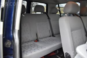 Blue Volkswagen Caravelle 2005 in Kuldiga, with an engine capacity of 2.50 L and mileage of 0 thousand km for 6550 €, photo 8 on AUTOMOTO.COM.LV