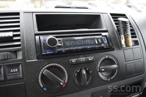 Blue Volkswagen Caravelle 2005 in Kuldiga, with an engine capacity of 2.50 L and mileage of 0 thousand km for 6550 €, photo 13 on AUTOMOTO.COM.LV