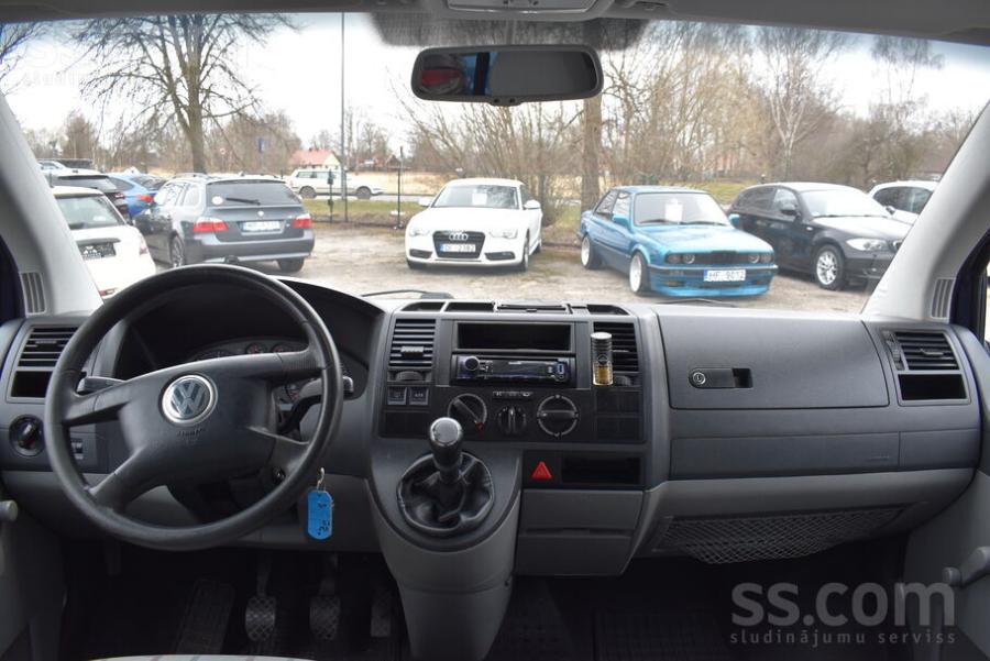 Blue Volkswagen Caravelle 2005 in Kuldiga, with an engine capacity of 2.50 L and mileage of 0 thousand km for 6550 €, photo 17 on AUTOMOTO.COM.LV