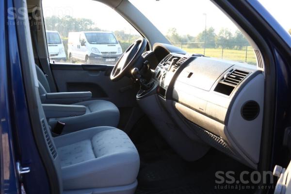 Zils Volkswagen Caravelle 2005 Kuldīga, ar dzinēja tilpumu 2.50 L un nobraukumu 345 tūkst. km par 5500 €, foto 7 vietnē AUTOMOTO.COM.LV