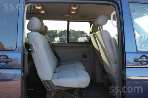Zils Volkswagen Caravelle 2005 Kuldīga, ar dzinēja tilpumu 2.50 L un nobraukumu 345 tūkst. km par 5500 €, foto 8 vietnē AUTOMOTO.COM.LV