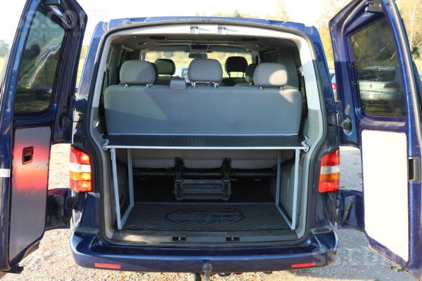 Zils Volkswagen Caravelle 2005 Kuldīga, ar dzinēja tilpumu 2.50 L un nobraukumu 345 tūkst. km par 5500 €, foto 10 vietnē AUTOMOTO.COM.LV