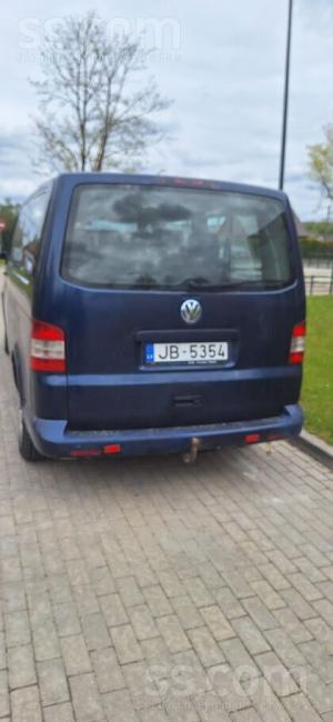 Blue Volkswagen Caravelle 2006 in Jelgava, with an engine capacity of 1.90 L and mileage of 345 thousand km for 3500 €, photo 4 on AUTOMOTO.COM.LV
