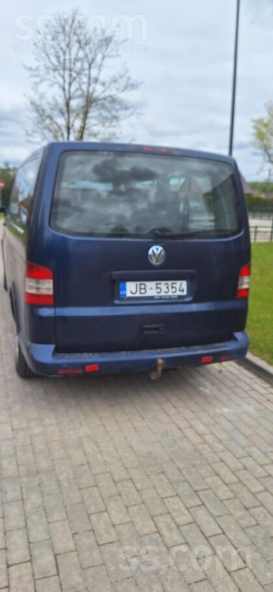 Blue Volkswagen Caravelle 2006 in Jelgava, with an engine capacity of 1.90 L and mileage of 345 thousand km for 3500 €, photo 4 on AUTOMOTO.COM.LV