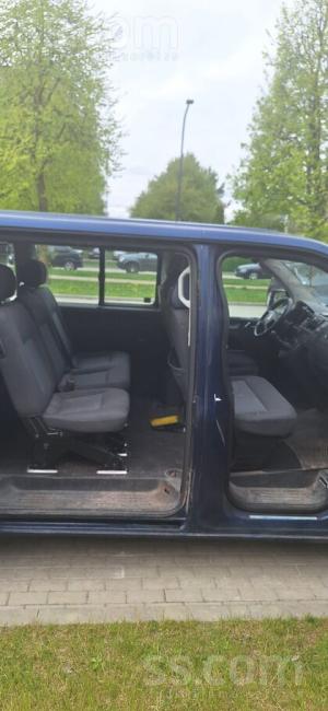 Blue Volkswagen Caravelle 2006 in Jelgava, with an engine capacity of 1.90 L and mileage of 345 thousand km for 3500 €, photo 7 on AUTOMOTO.COM.LV