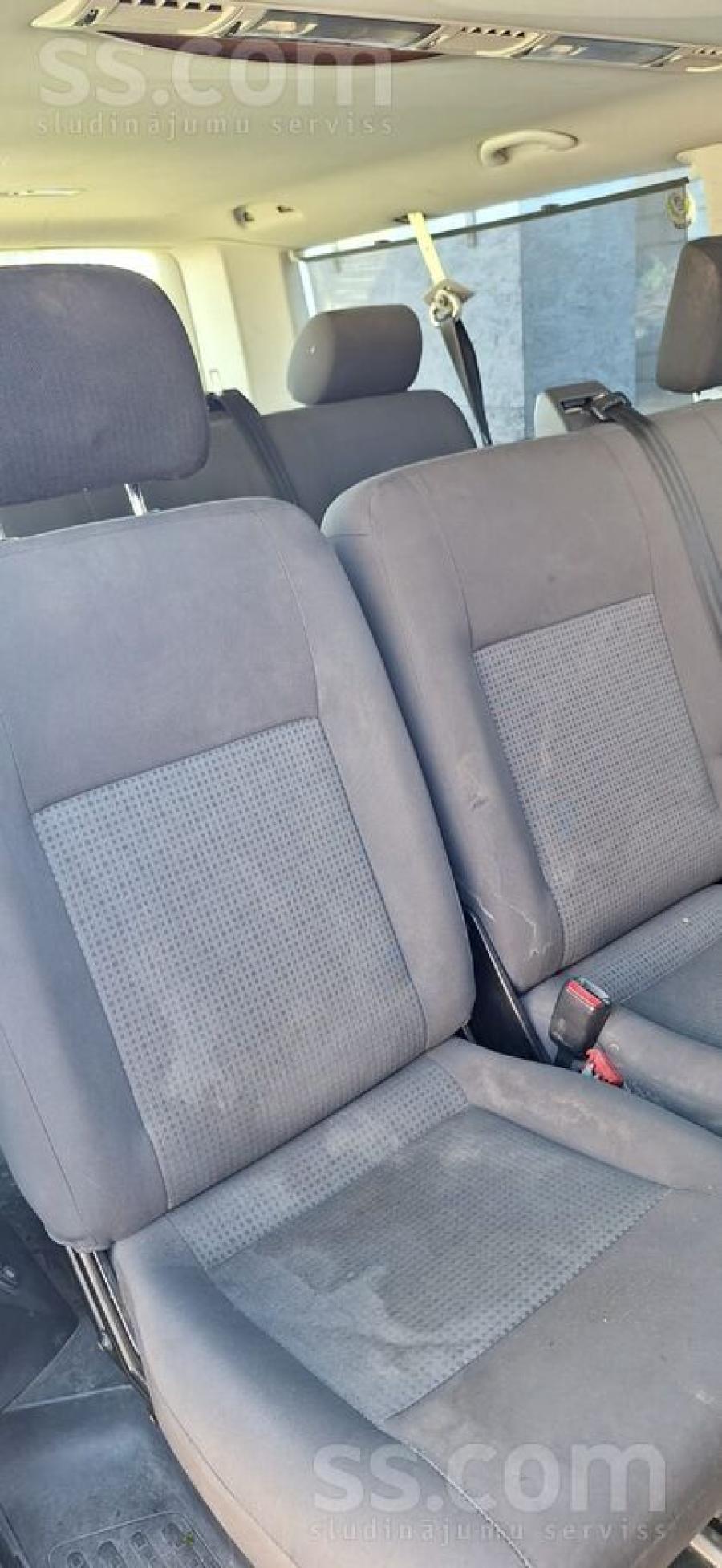 Blue Volkswagen Caravelle 2006 in Jelgava, with an engine capacity of 1.90 L and mileage of 345 thousand km for 3500 €, photo 10 on AUTOMOTO.COM.LV