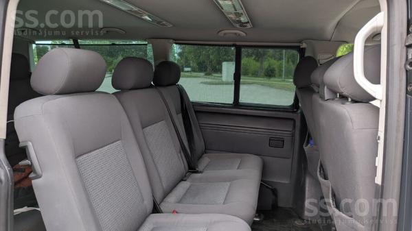 Blue Volkswagen Caravelle 2006 in Riga, with an engine capacity of 2.50 L and mileage of 360 thousand km for 4850 €, photo 8 on AUTOMOTO.COM.LV