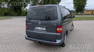 Blue Volkswagen Caravelle 2006 in Riga, with an engine capacity of 2.50 L and mileage of 360 thousand km for 4850 €, photo 5 on AUTOMOTO.COM.LV