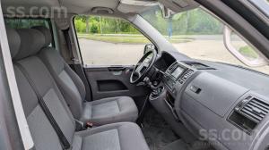 Blue Volkswagen Caravelle 2006 in Riga, with an engine capacity of 2.50 L and mileage of 360 thousand km for 4850 €, photo 10 on AUTOMOTO.COM.LV