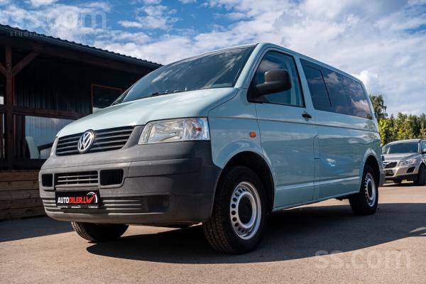 Blue Volkswagen Caravelle 2006 in Riga, with an engine capacity of 2.50 L and mileage of 0 thousand km for 6450 €, photo 5 on AUTOMOTO.COM.LV