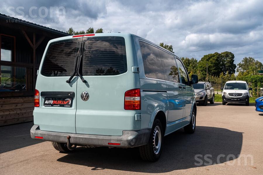 Zils Volkswagen Caravelle 2006 Rīga, ar dzinēja tilpumu 2.50 L un nobraukumu 0 tūkst. km par 6450 €, foto 14 vietnē AUTOMOTO.COM.LV