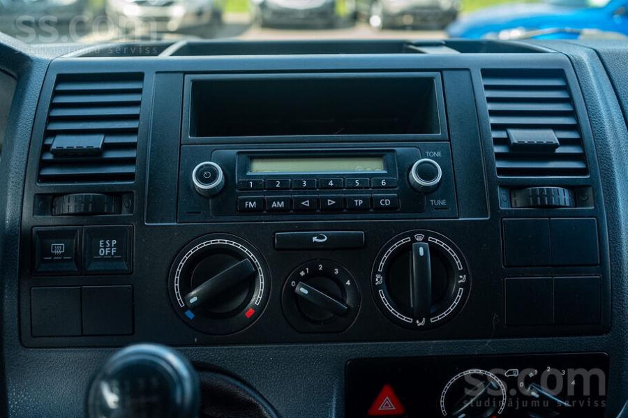 Zils Volkswagen Caravelle 2006 Rīga, ar dzinēja tilpumu 2.50 L un nobraukumu 0 tūkst. km par 6450 €, foto 16 vietnē AUTOMOTO.COM.LV