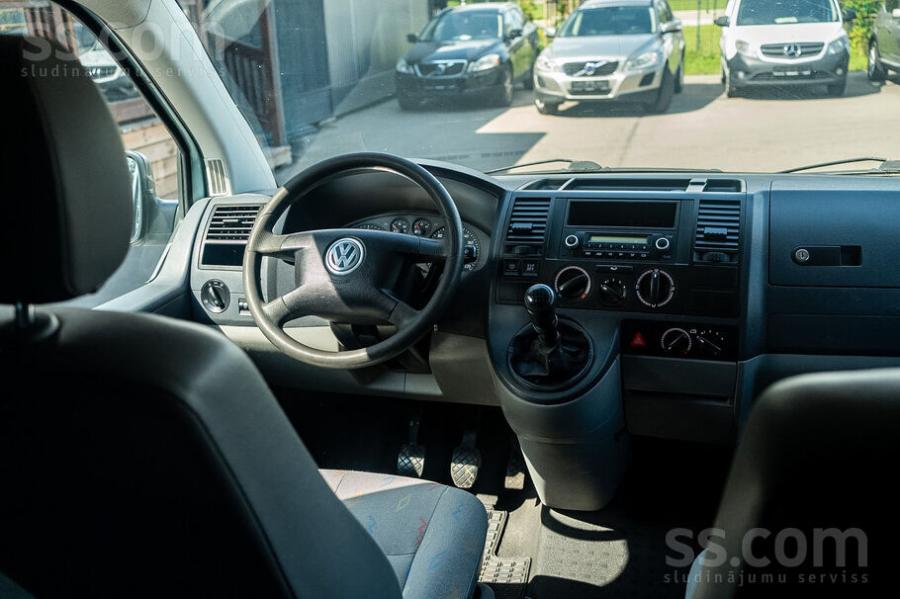 Zils Volkswagen Caravelle 2006 Rīga, ar dzinēja tilpumu 2.50 L un nobraukumu 0 tūkst. km par 6450 €, foto 22 vietnē AUTOMOTO.COM.LV