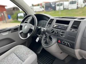 Zils Volkswagen Caravelle 2007 Cēsis, ar dzinēja tilpumu 1.90 L un nobraukumu 290 tūkst. km par 7999 €, foto 12 vietnē AUTOMOTO.COM.LV