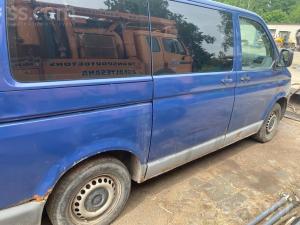 Zils Volkswagen Caravelle 2007 Jūrmala, ar dzinēja tilpumu 2.50 L un nobraukumu 351 tūkst. km par 1550 €, foto  vietnē AUTOMOTO.COM.LV