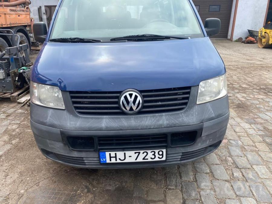 Zils Volkswagen Caravelle 2007 Jūrmala, ar dzinēja tilpumu 2.50 L un nobraukumu 351 tūkst. km par 1550 €, foto 6 vietnē AUTOMOTO.COM.LV