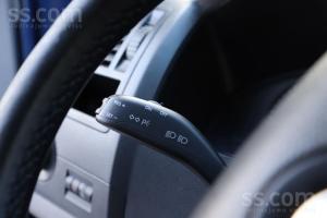 Zils Volkswagen Caravelle 2007 Tukums, ar dzinēja tilpumu 2.50 L un nobraukumu 355 tūkst. km par 6250 €, foto 13 vietnē AUTOMOTO.COM.LV