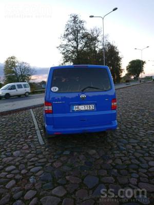 Blue Volkswagen Caravelle 2008 in Daugavpils, with an engine capacity of 2.50 L and mileage of 246 thousand km for 7100 €, photo 3 on AUTOMOTO.COM.LV