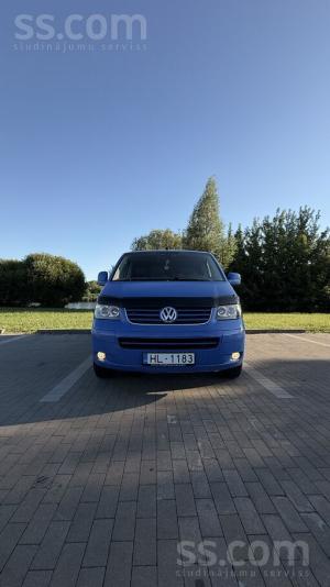 Blue Volkswagen Caravelle 2008 in Daugavpils, with an engine capacity of 2.50 L and mileage of 248 thousand km for 5000 €, photo 3 on AUTOMOTO.COM.LV