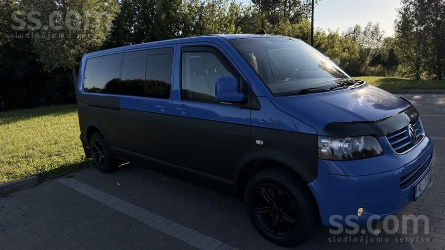 Blue Volkswagen Caravelle 2008 in Daugavpils, with an engine capacity of 2.50 L and mileage of 248 thousand km for 5000 €, photo 6 on AUTOMOTO.COM.LV