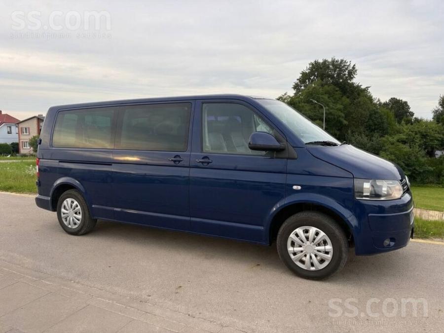 Zils Volkswagen Caravelle 2011 Rīga, ar dzinēja tilpumu 2.00 L un nobraukumu 500 tūkst. km par 3600 €, foto 4 vietnē AUTOMOTO.COM.LV