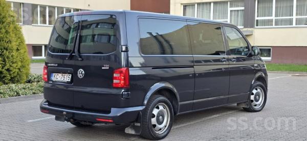 Zils Volkswagen Caravelle 2015 Rīga, ar dzinēja tilpumu 2.00 L un nobraukumu 370 tūkst. km par 18300 €, foto 2 vietnē AUTOMOTO.COM.LV