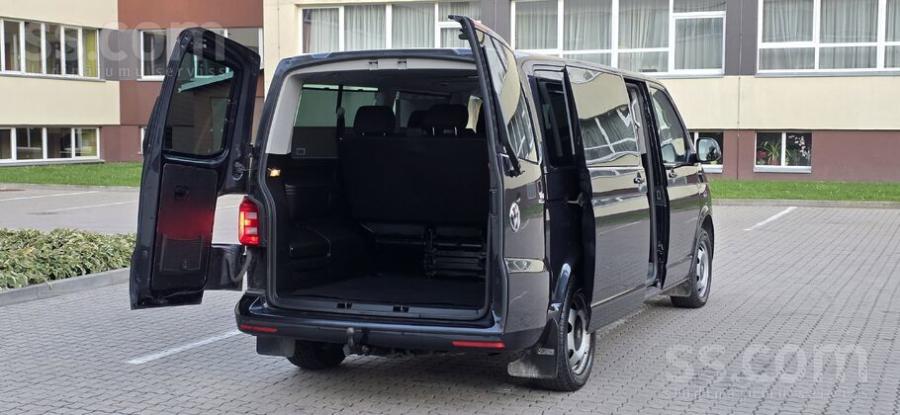 Zils Volkswagen Caravelle 2015 Rīga, ar dzinēja tilpumu 2.00 L un nobraukumu 370 tūkst. km par 18300 €, foto 9 vietnē AUTOMOTO.COM.LV