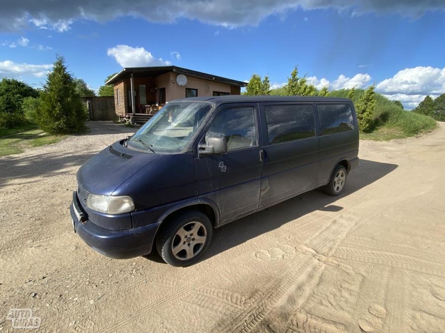 Blue Volkswagen Caravelle 1997 in Vilnius, with an engine capacity of 2.50 L and mileage of 377 thousand km for 2300 €, photo 1 on AUTOMOTO.COM.LV