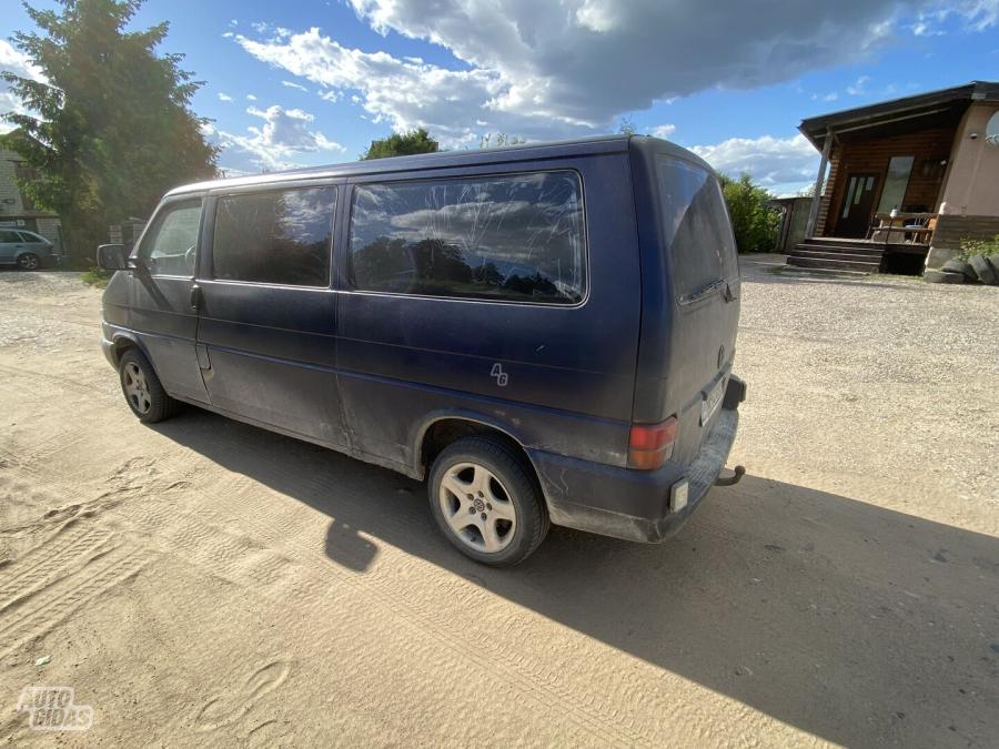 Blue Volkswagen Caravelle 1997 in Vilnius, with an engine capacity of 2.50 L and mileage of 377 thousand km for 2300 €, photo 6 on AUTOMOTO.COM.LV