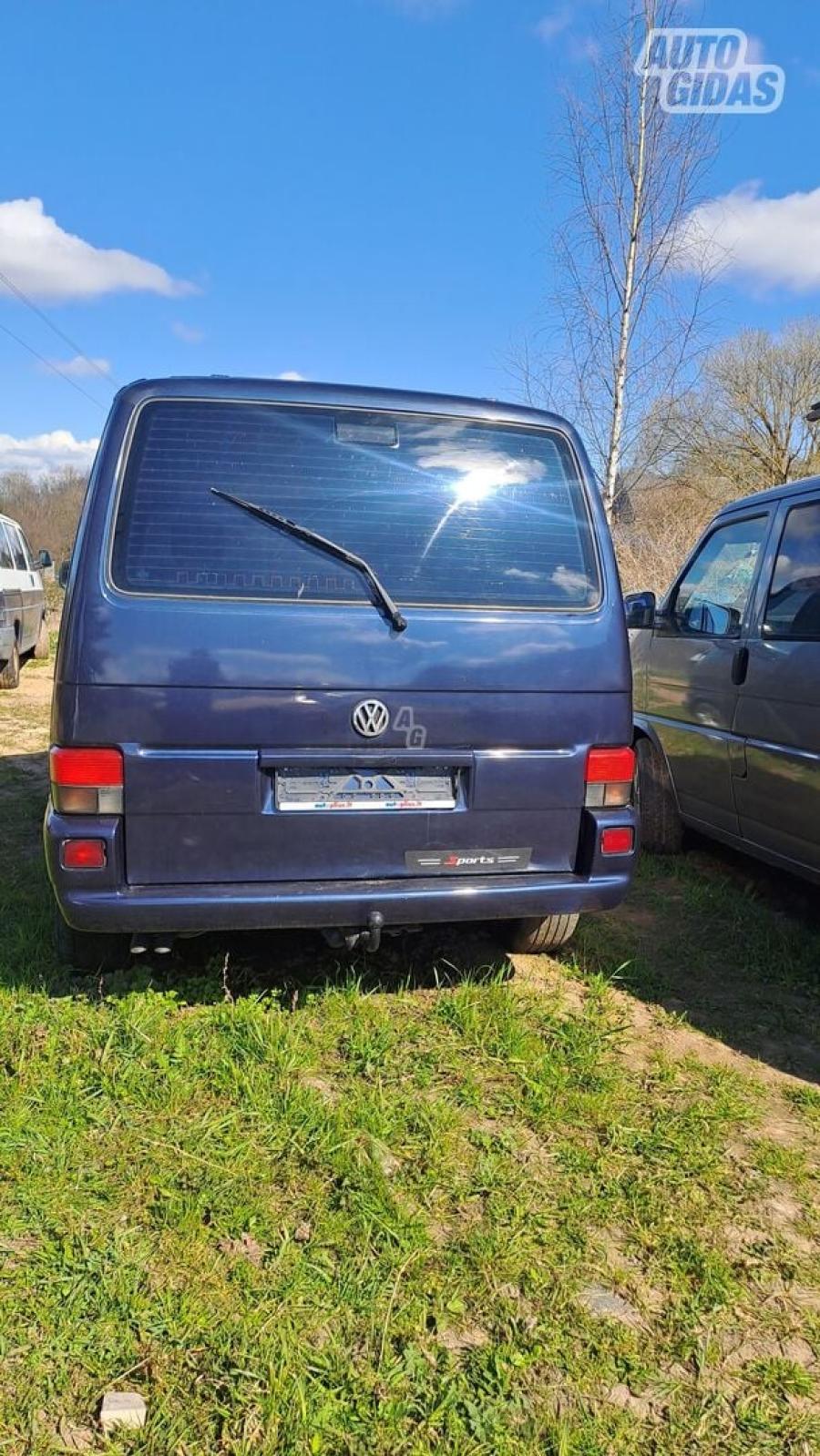 Zils Volkswagen Caravelle 1998 Viļņa, ar dzinēja tilpumu 2.50 L un nobraukumu 289 tūkst. km par 4850 €, foto 5 vietnē AUTOMOTO.COM.LV