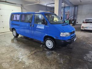 Zils Volkswagen Caravelle 2000 Kauņa, ar dzinēja tilpumu 1.90 L un nobraukumu 219 tūkst. km par 4400 €, foto  vietnē AUTOMOTO.COM.LV