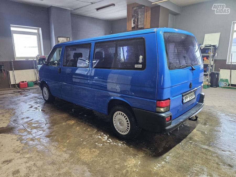 Zils Volkswagen Caravelle 2000 Kauņa, ar dzinēja tilpumu 1.90 L un nobraukumu 219 tūkst. km par 4400 €, foto 4 vietnē AUTOMOTO.COM.LV
