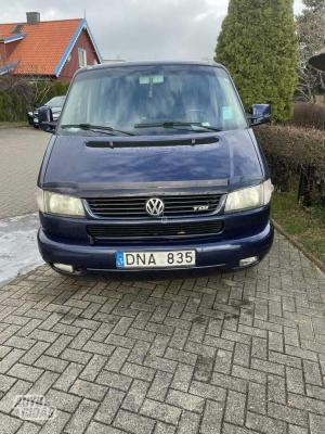 Zils Volkswagen Caravelle 2002 Klaipėda, ar dzinēja tilpumu 2.50 L un nobraukumu 550 tūkst. km par 3800 €, foto  vietnē AUTOMOTO.COM.LV