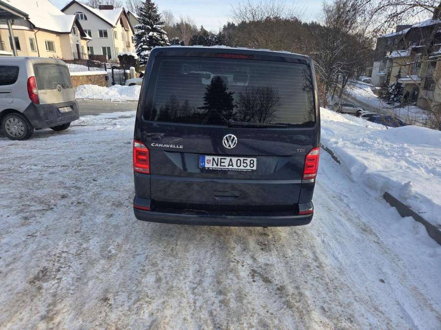 Zils Volkswagen Caravelle 2017 Viļņa, ar dzinēja tilpumu 1.97 L un nobraukumu 202 tūkst. km par 18600 €, foto 5 vietnē AUTOMOTO.COM.LV