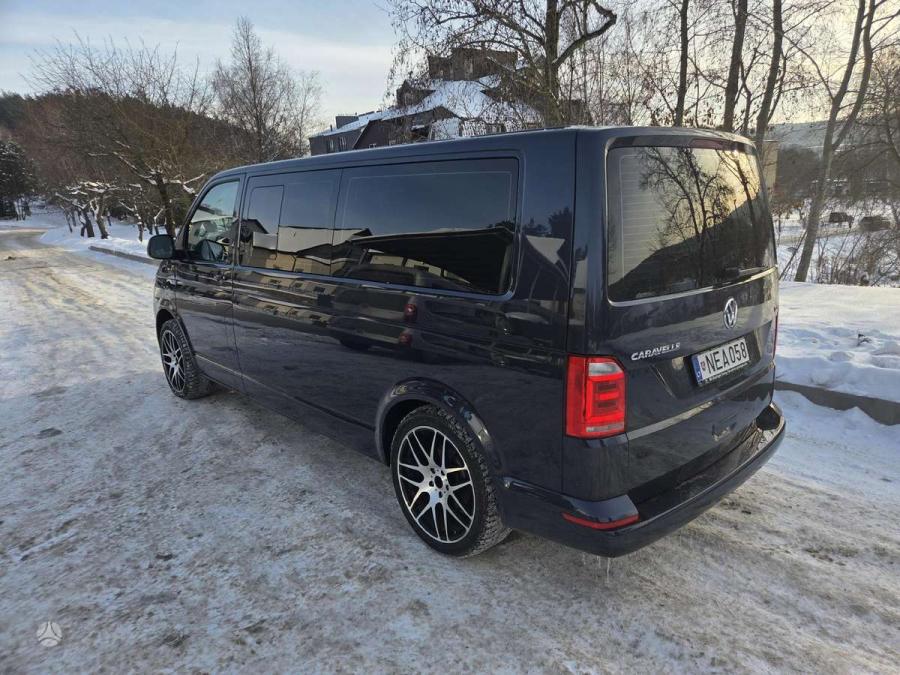 Zils Volkswagen Caravelle 2017 Viļņa, ar dzinēja tilpumu 1.97 L un nobraukumu 202 tūkst. km par 18600 €, foto 6 vietnē AUTOMOTO.COM.LV