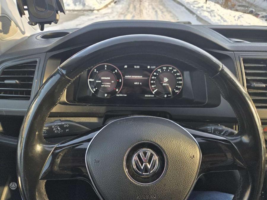 Zils Volkswagen Caravelle 2017 Viļņa, ar dzinēja tilpumu 1.97 L un nobraukumu 202 tūkst. km par 18600 €, foto 7 vietnē AUTOMOTO.COM.LV