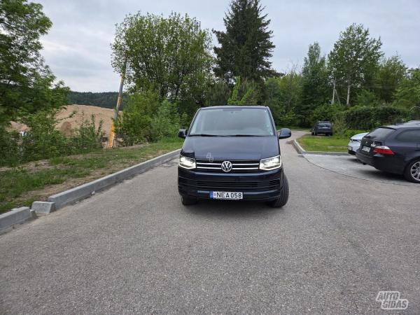 Blue Volkswagen Caravelle 2017 in Vilnius, with an engine capacity of 2.00 L and mileage of 204 thousand km for 18100 €, photo 7 on AUTOMOTO.COM.LV