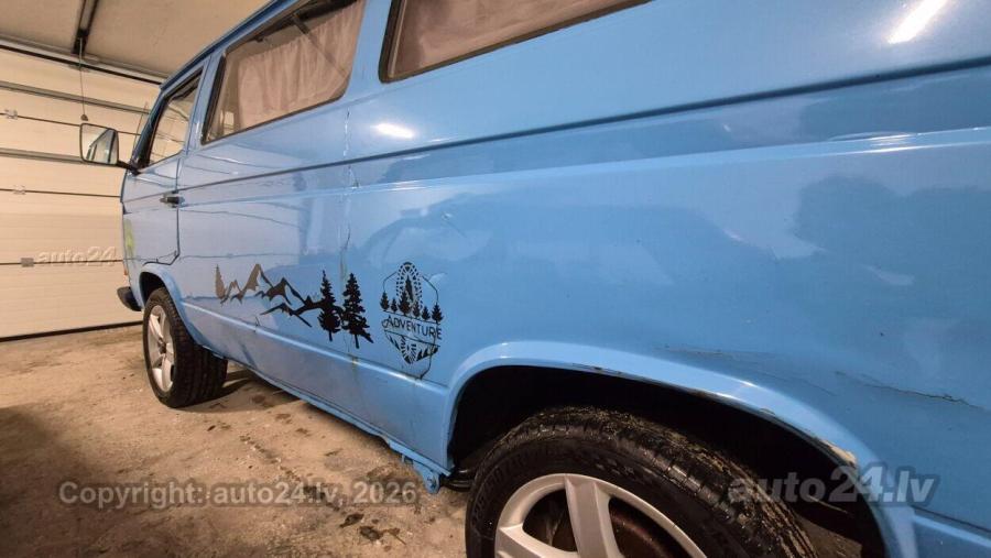 Blue Volkswagen Caravelle 1986 in Parnu, with an engine capacity of 1.90 L and mileage of 250 thousand km for 3800 €, photo 4 on AUTOMOTO.COM.LV