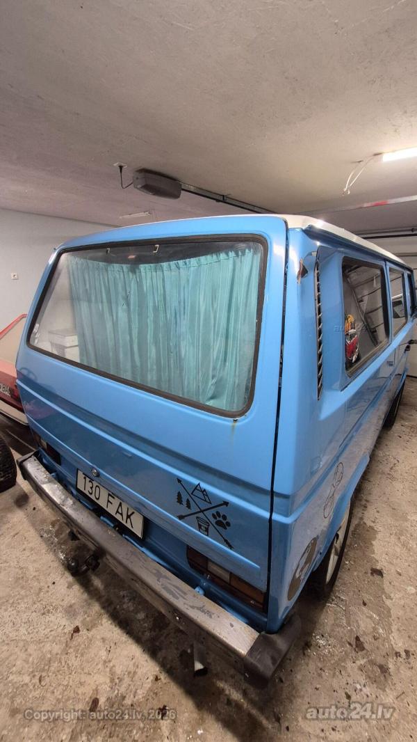 Blue Volkswagen Caravelle 1986 in Parnu, with an engine capacity of 1.90 L and mileage of 250 thousand km for 3800 €, photo 5 on AUTOMOTO.COM.LV