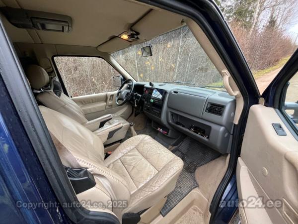 Zils Volkswagen Caravelle 1999 Veru, ar dzinēja tilpumu 2.50 L un nobraukumu 540 tūkst. km par 5500 €, foto 11 vietnē AUTOMOTO.COM.LV