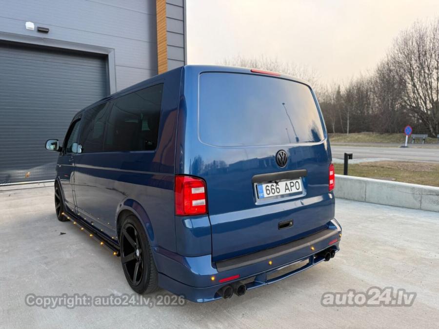 Zils Volkswagen Caravelle 2005 Tallina, ar dzinēja tilpumu 2.50 L un nobraukumu 540 tūkst. km par 9999 €, foto 9 vietnē AUTOMOTO.COM.LV
