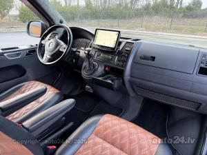 Zils Volkswagen Caravelle 2005 Tallina, ar dzinēja tilpumu 2.50 L un nobraukumu 540 tūkst. km par 9999 €, foto 14 vietnē AUTOMOTO.COM.LV