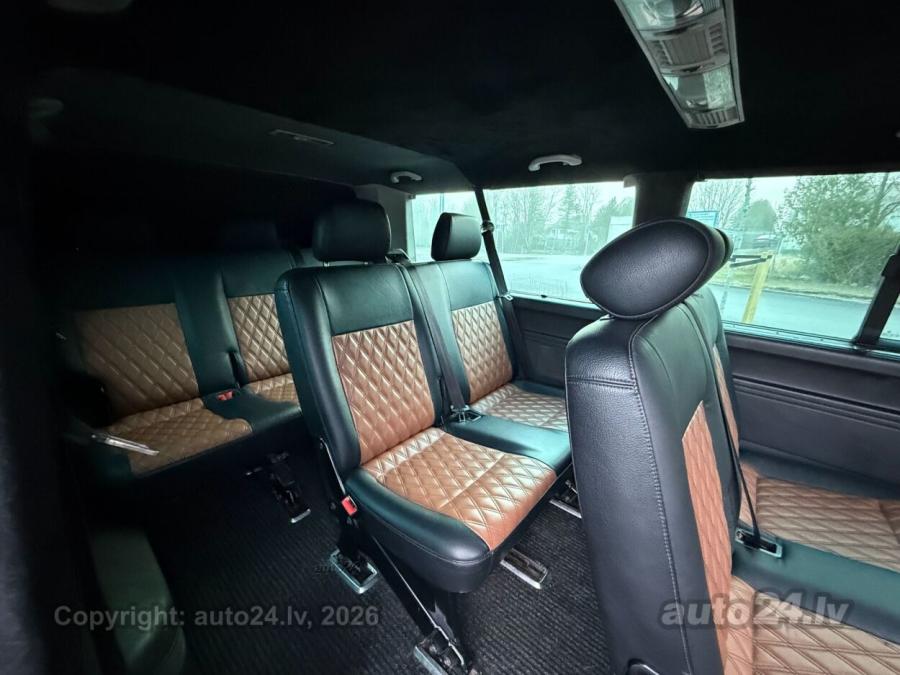 Zils Volkswagen Caravelle 2005 Tallina, ar dzinēja tilpumu 2.50 L un nobraukumu 540 tūkst. km par 9999 €, foto 15 vietnē AUTOMOTO.COM.LV