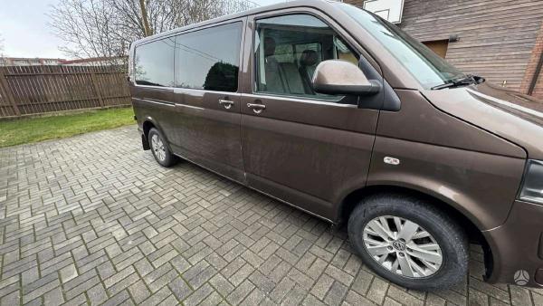 Brūns Volkswagen Caravelle 2010 Šauļi, ar dzinēja tilpumu 1.97 L un nobraukumu 394 tūkst. km par 7500 €, foto 5 vietnē AUTOMOTO.COM.LV