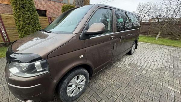 Brūns Volkswagen Caravelle 2010 Šauļi, ar dzinēja tilpumu 1.97 L un nobraukumu 394 tūkst. km par 7500 €, foto 6 vietnē AUTOMOTO.COM.LV