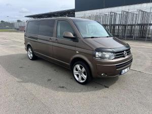 Brown Volkswagen Caravelle 2010 in Panevezys, with an engine capacity of 1.97 L and mileage of 403 thousand km for 11300 €, photo 3 on AUTOMOTO.COM.LV