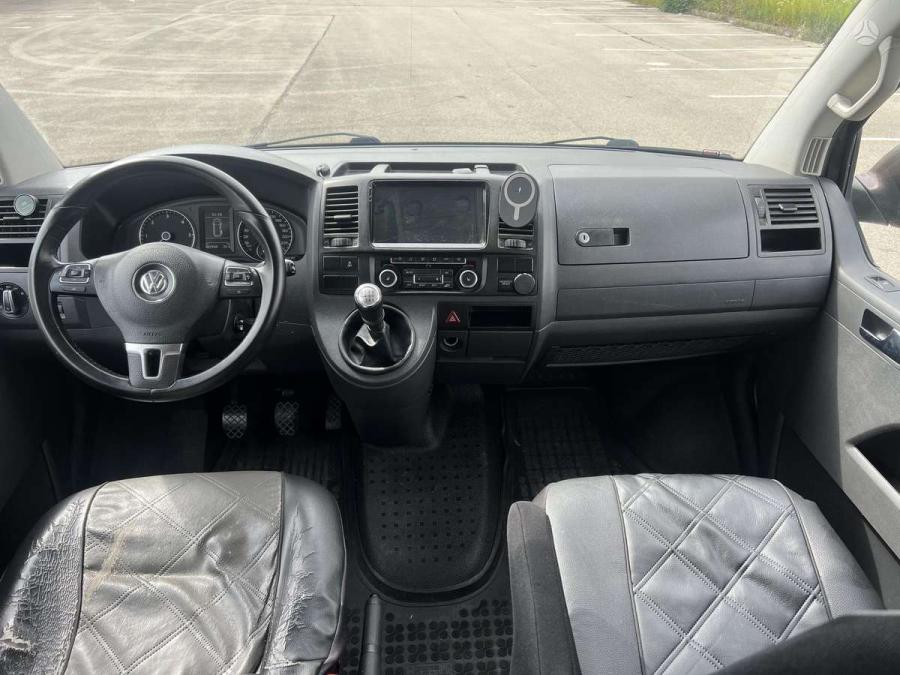 Brown Volkswagen Caravelle 2010 in Panevezys, with an engine capacity of 1.97 L and mileage of 403 thousand km for 11300 €, photo 13 on AUTOMOTO.COM.LV